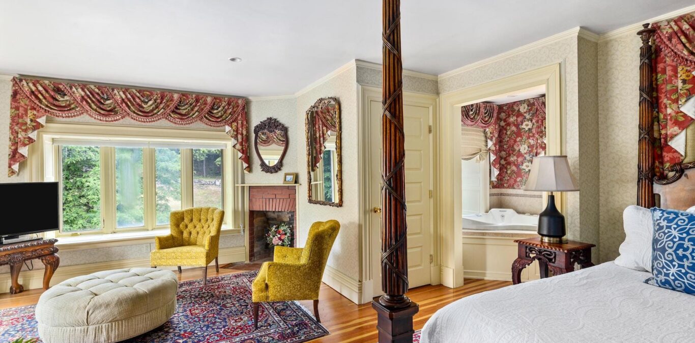 Leffingwell Suite | Luxury Hotels With Hot Tub Suites Lake George NY