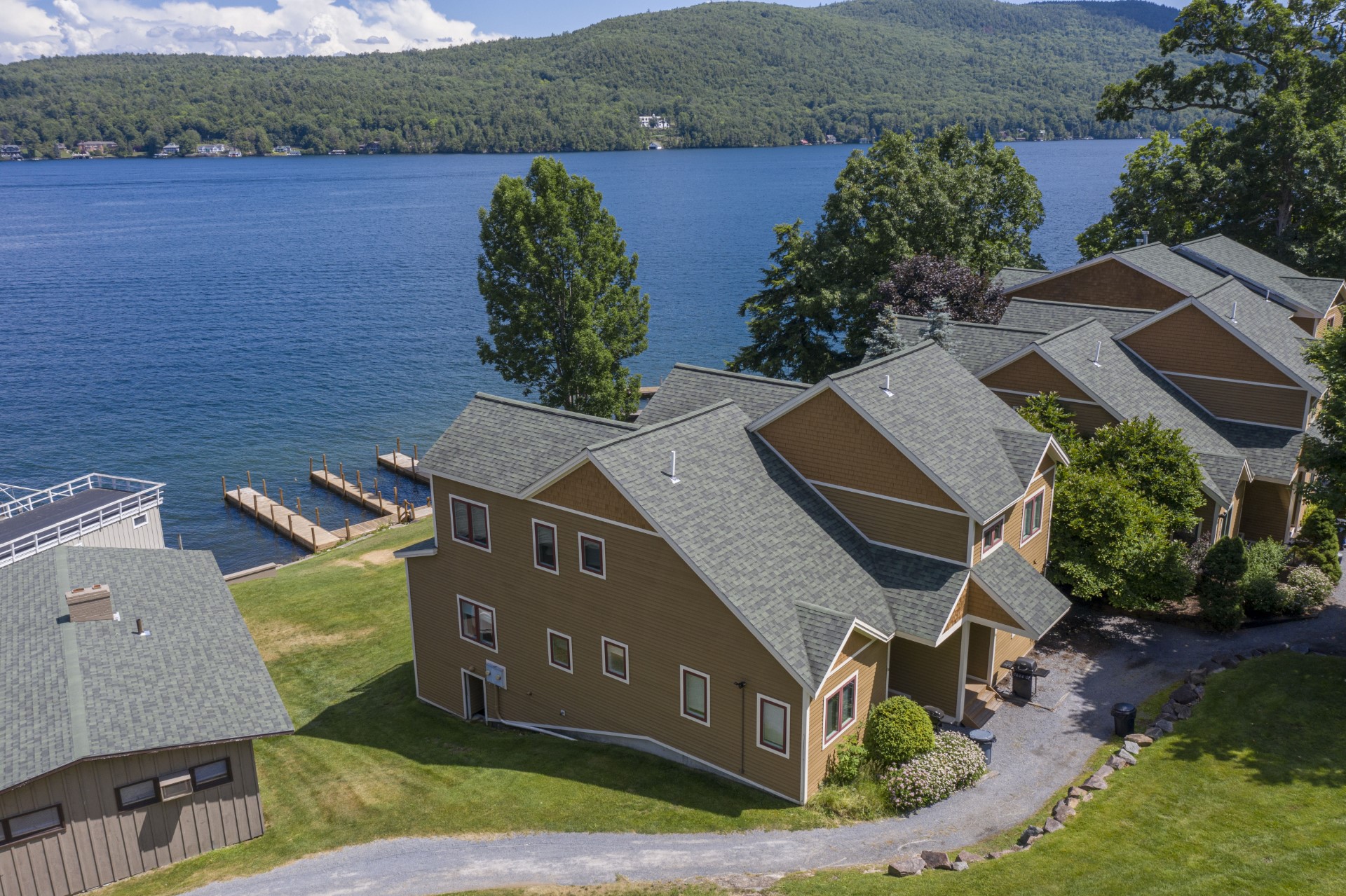 Lake George Accommodations | Luxury Hotel Lake George | The Erlowest